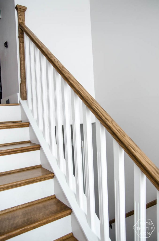 How to install a wooden handrail on split level stairs - Lemon Thistle