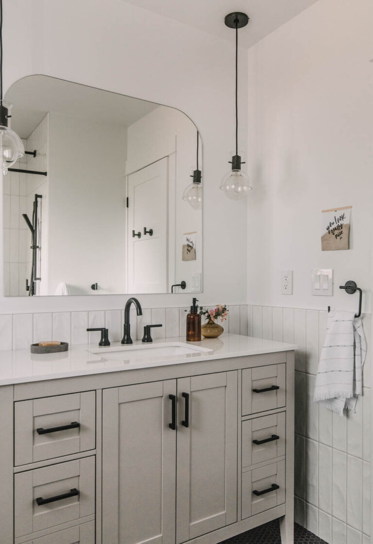 Free Hand lettered Printable Bathroom Signs - Lemon Thistle