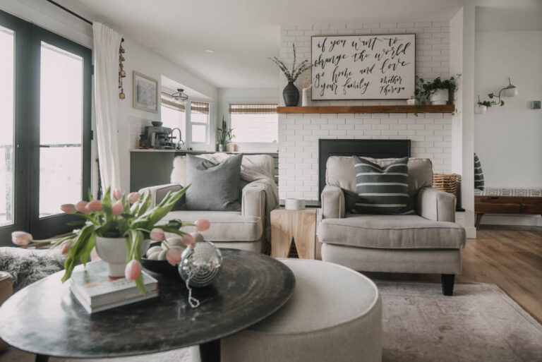 Spring Living Room Decor - Lemon Thistle